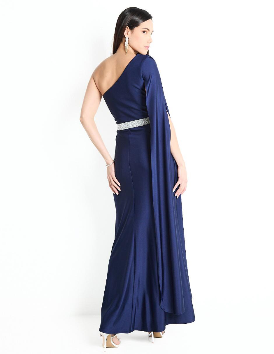 Traje De Nikki El Soltero